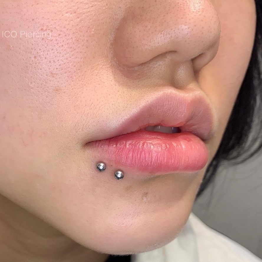 What Is A Vertical Labret Piercing - Infoupdate.org
